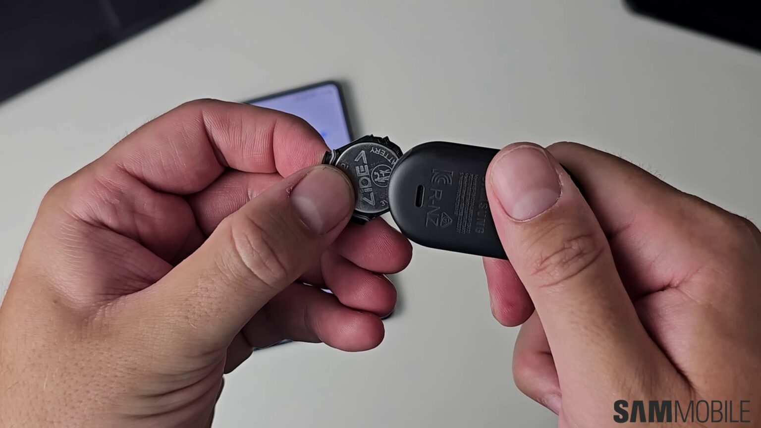 Galaxy SmartTag 2 review: Every Samsung phone owner needs it - SamMobile