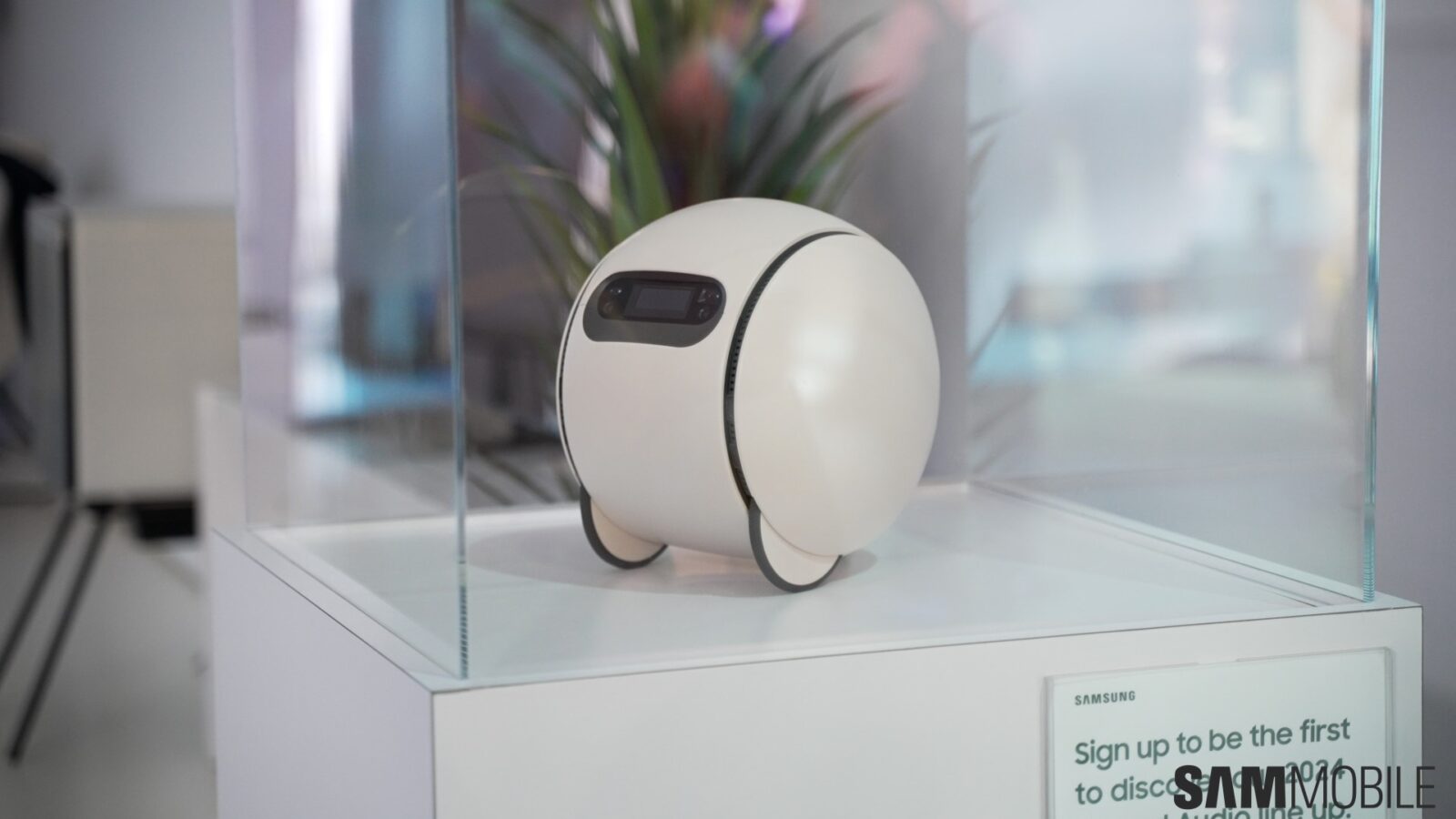 Samsung's Ballie AI companion robot is powered by Tizen OS - SamMobile