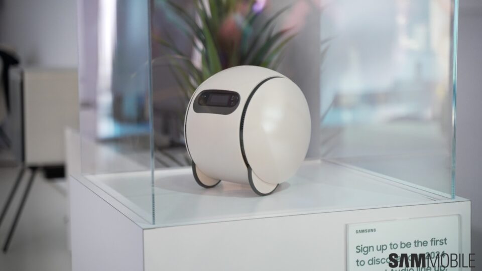 Samsung's Ballie AI companion robot is powered by Tizen OS - SamMobile
