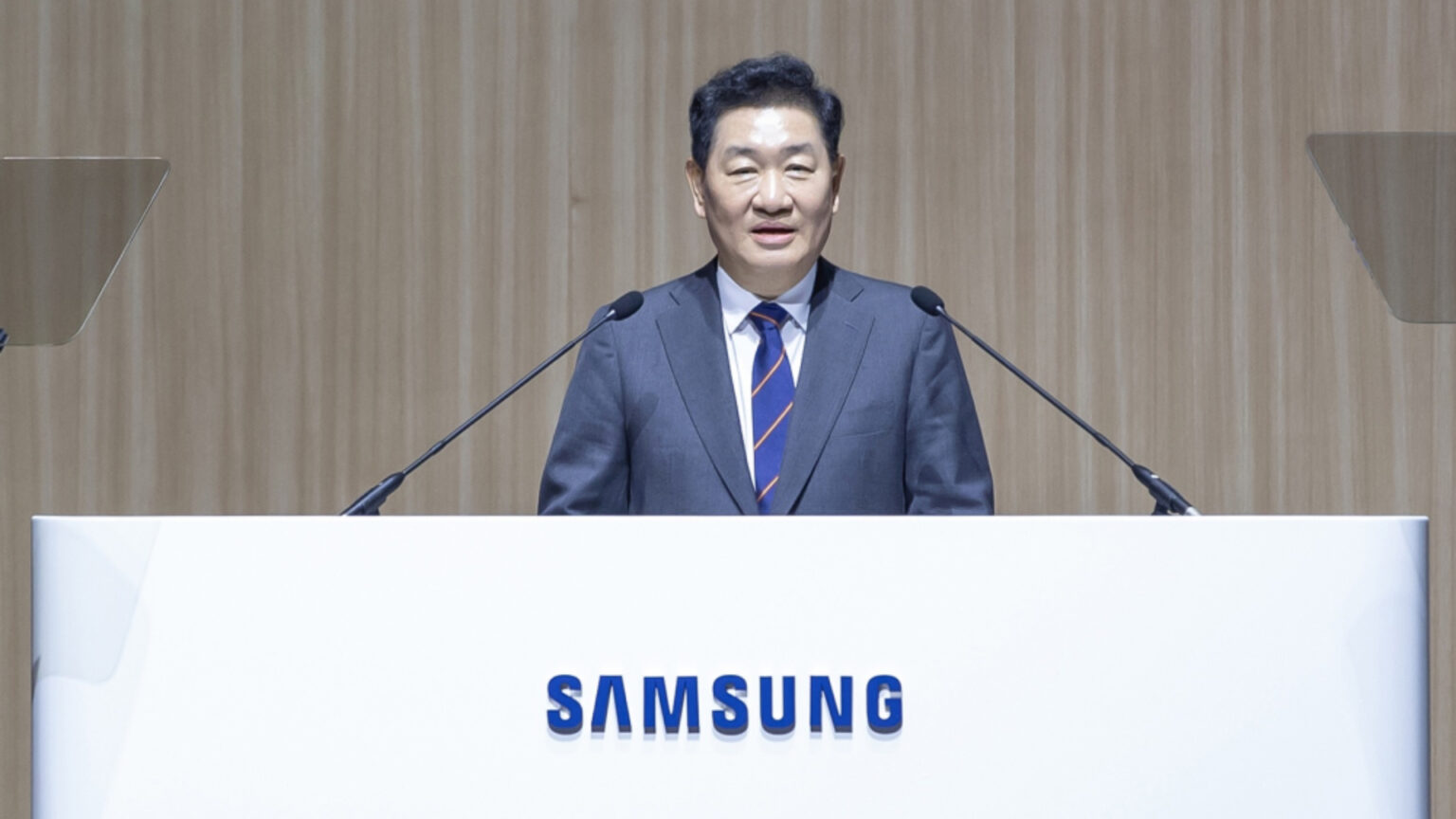 Samsung expects $100 million revenue from chip packaging business ...
