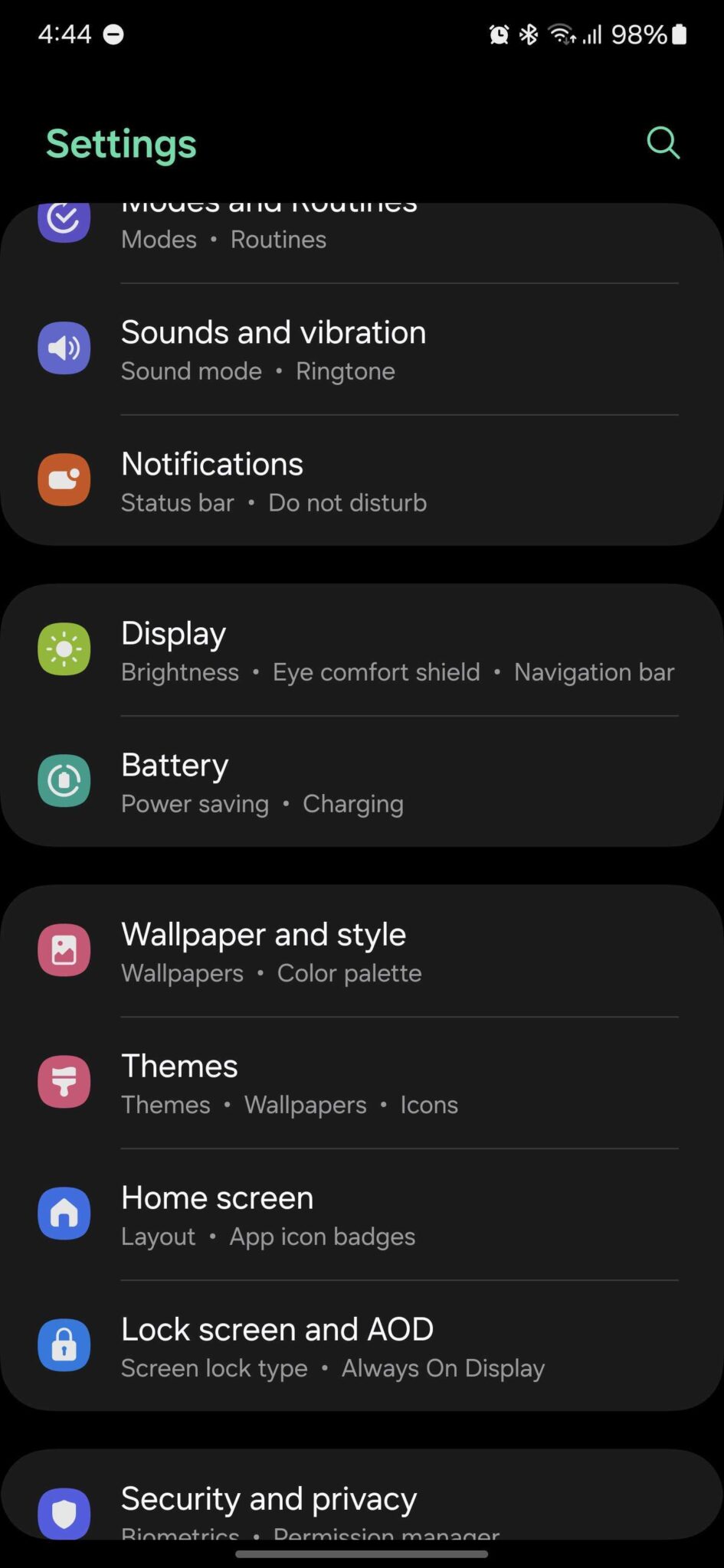 Summon your digital assistant through a gesture in One UI 6.1 - SamMobile