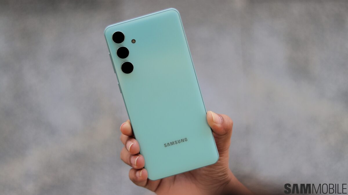 Samsung Galaxy F06 goes on sale in India with One UI 7 onboard - SamMobile