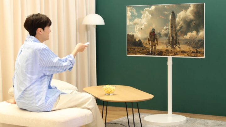 Samsung launches a moving stand for its 43-inch monitors - SamMobile