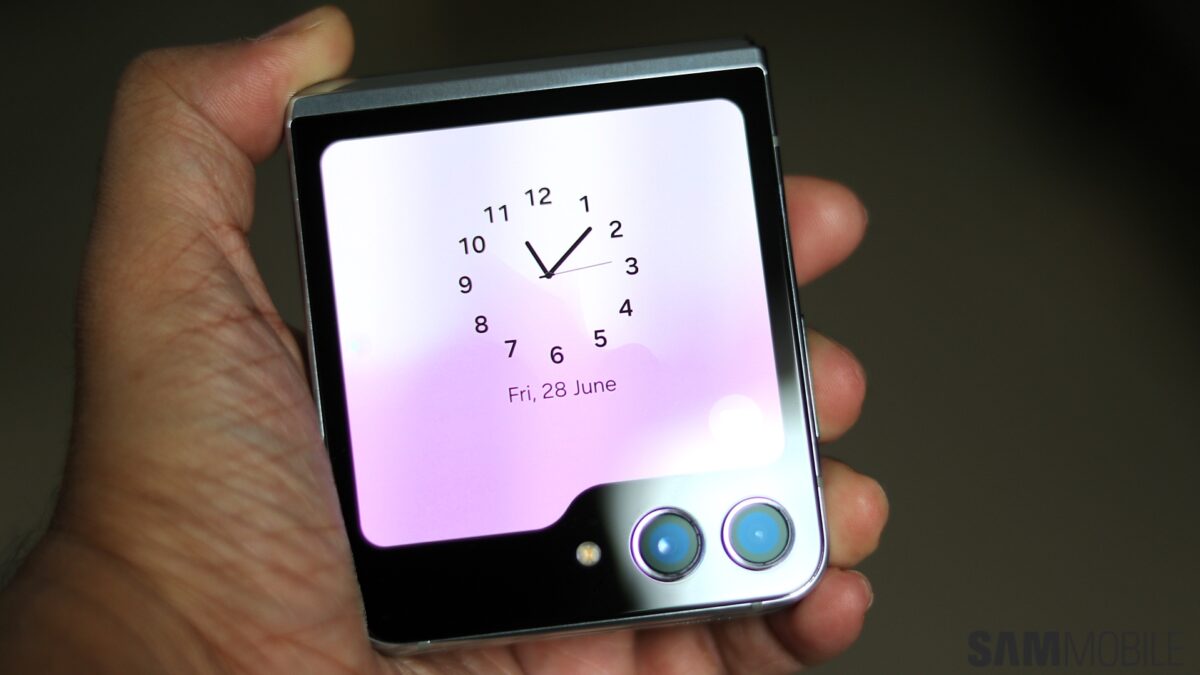 You can still buy the Galaxy Z Flip 5, but should you? - SamMobile
