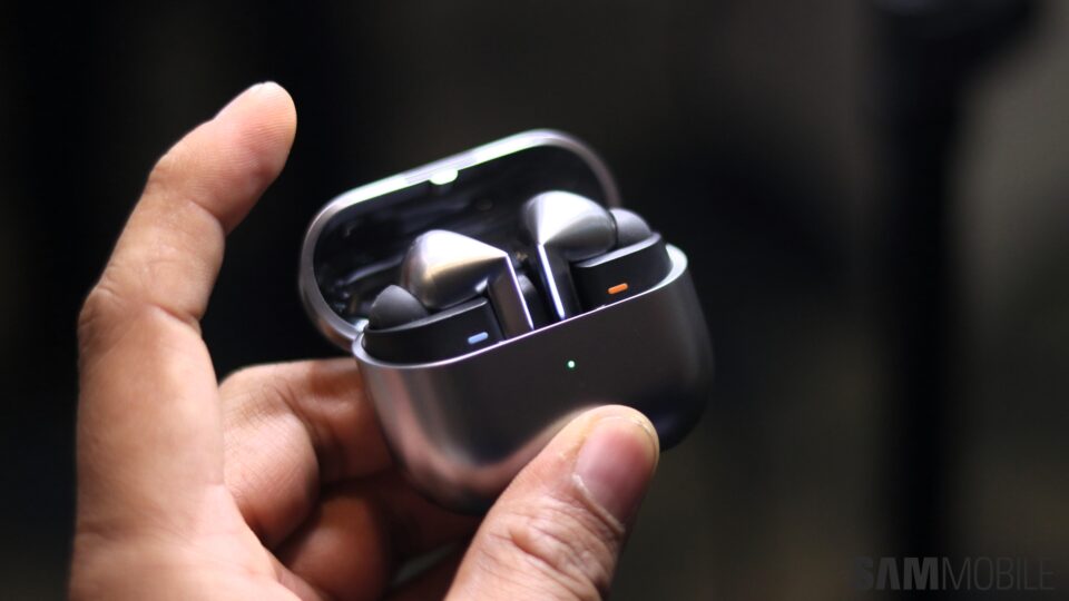 Best Galaxy Buds 3 Pro features you need to know - SamMobile