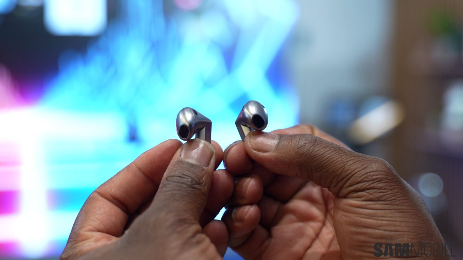 Galaxy Buds 3 vs. Galaxy Buds 2: What’s changed? - SamMobile