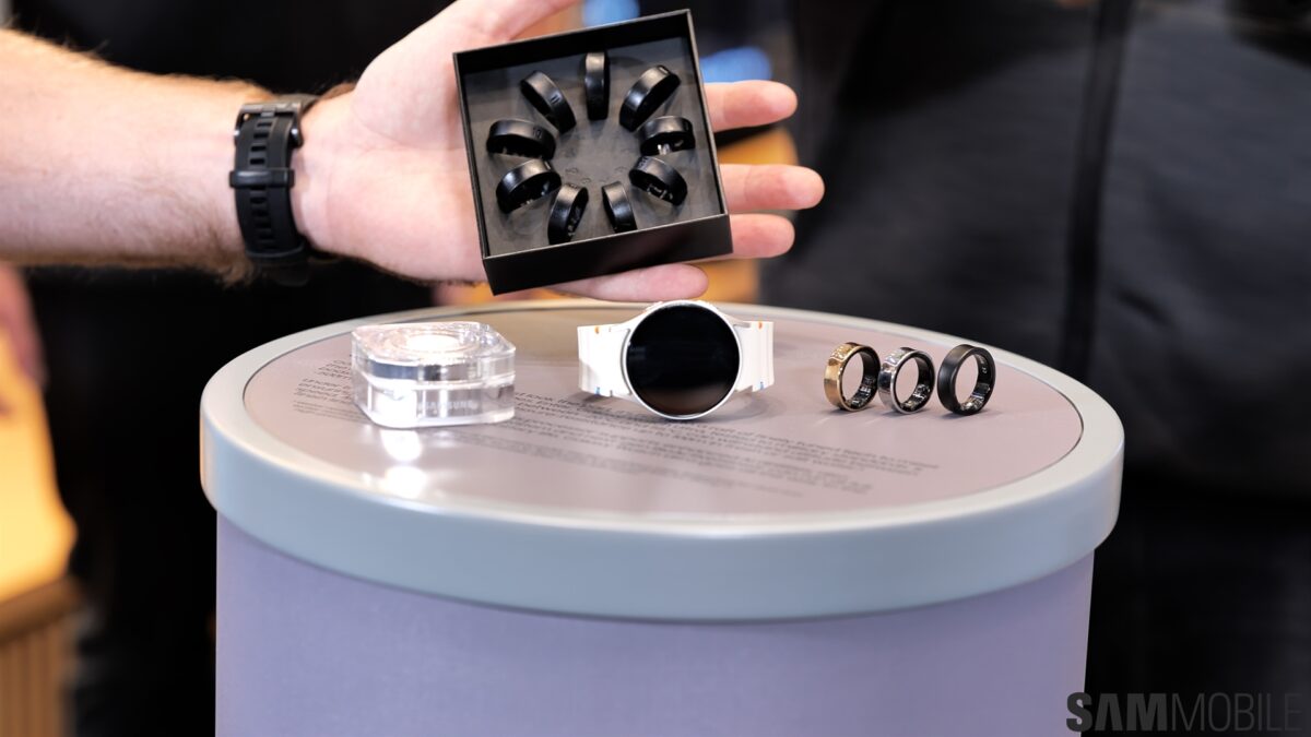 Picking the right Galaxy Ring size for the correct finger - SamMobile