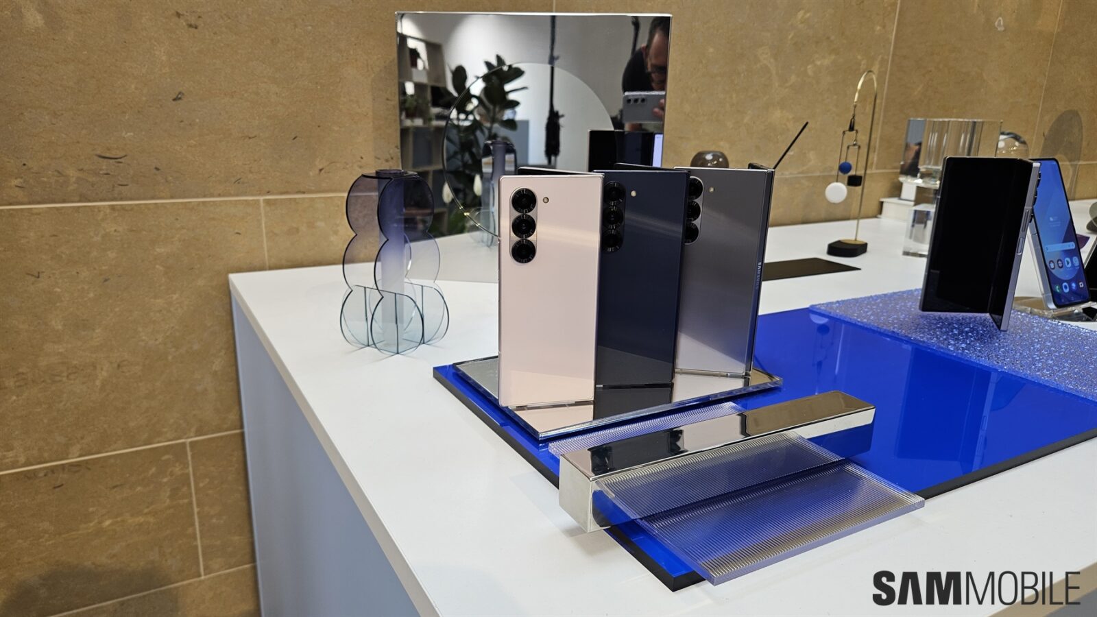 Galaxy Z Fold 6 and Flip 6 exclusive colors include a carbon-like ...