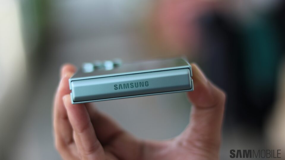 Galaxy Z Flip 6 review: First Gen Z certified Samsung foldable - SamMobile