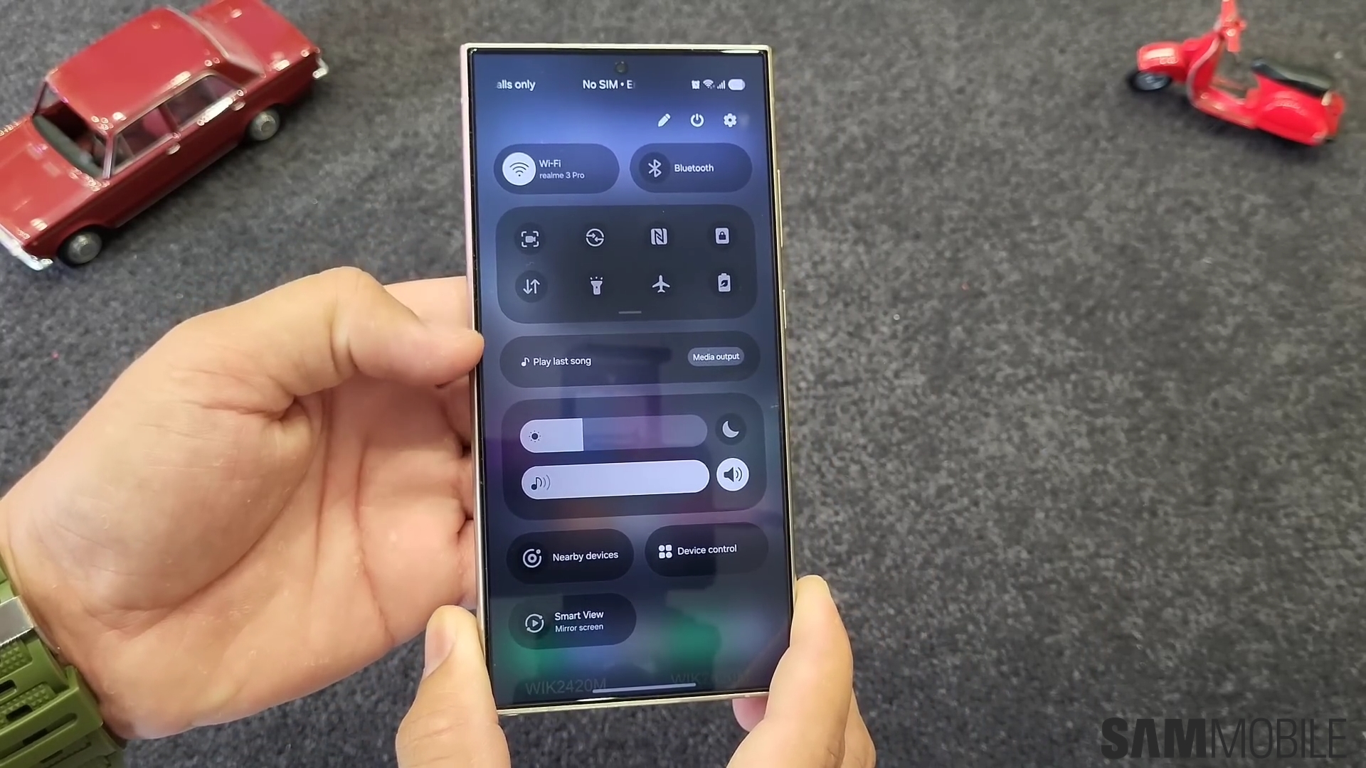 One UI 7.0 demoed in high definition on a Galaxy S24 Ultra! - SamMobile