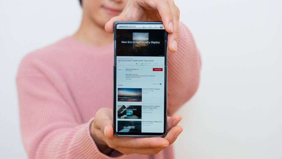 Samsung showcases slidable OLED screens for phones, tablets, laptops ...