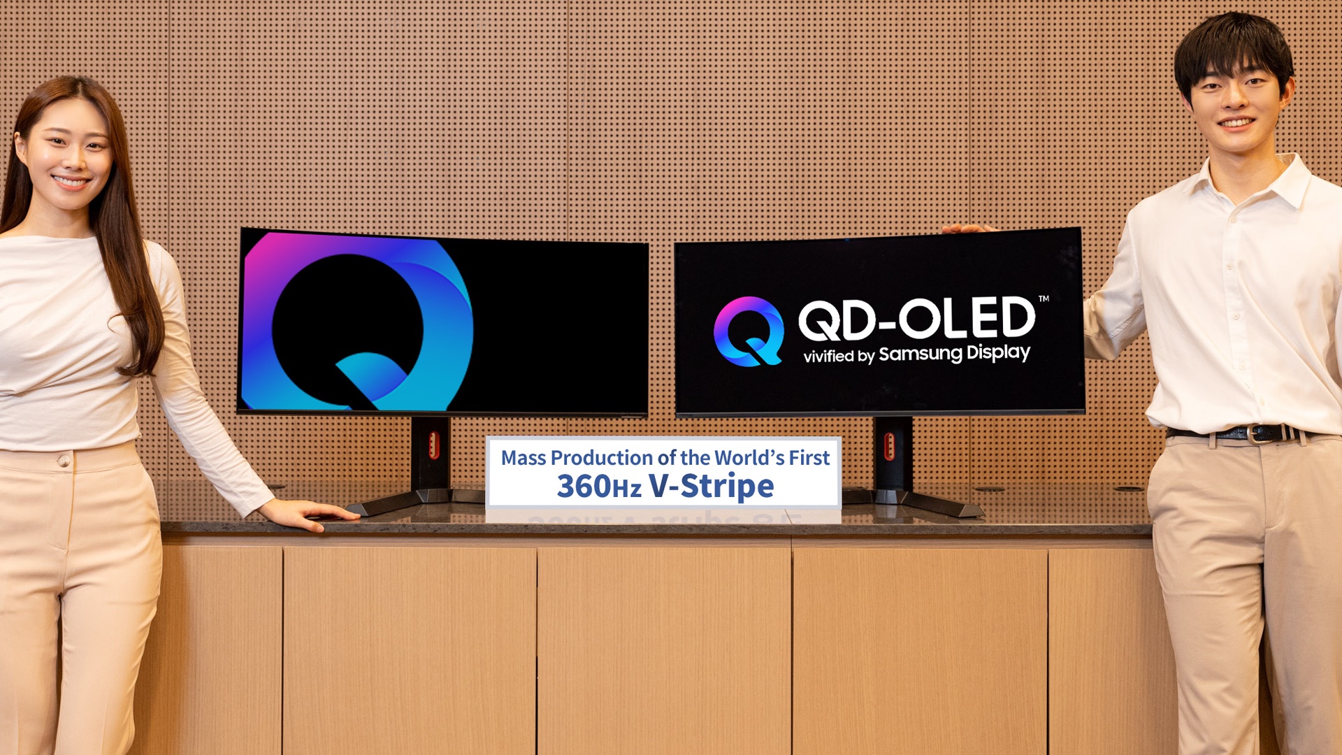 Samsung's new QD-OLED panel for monitors is brighter and has sharper ...