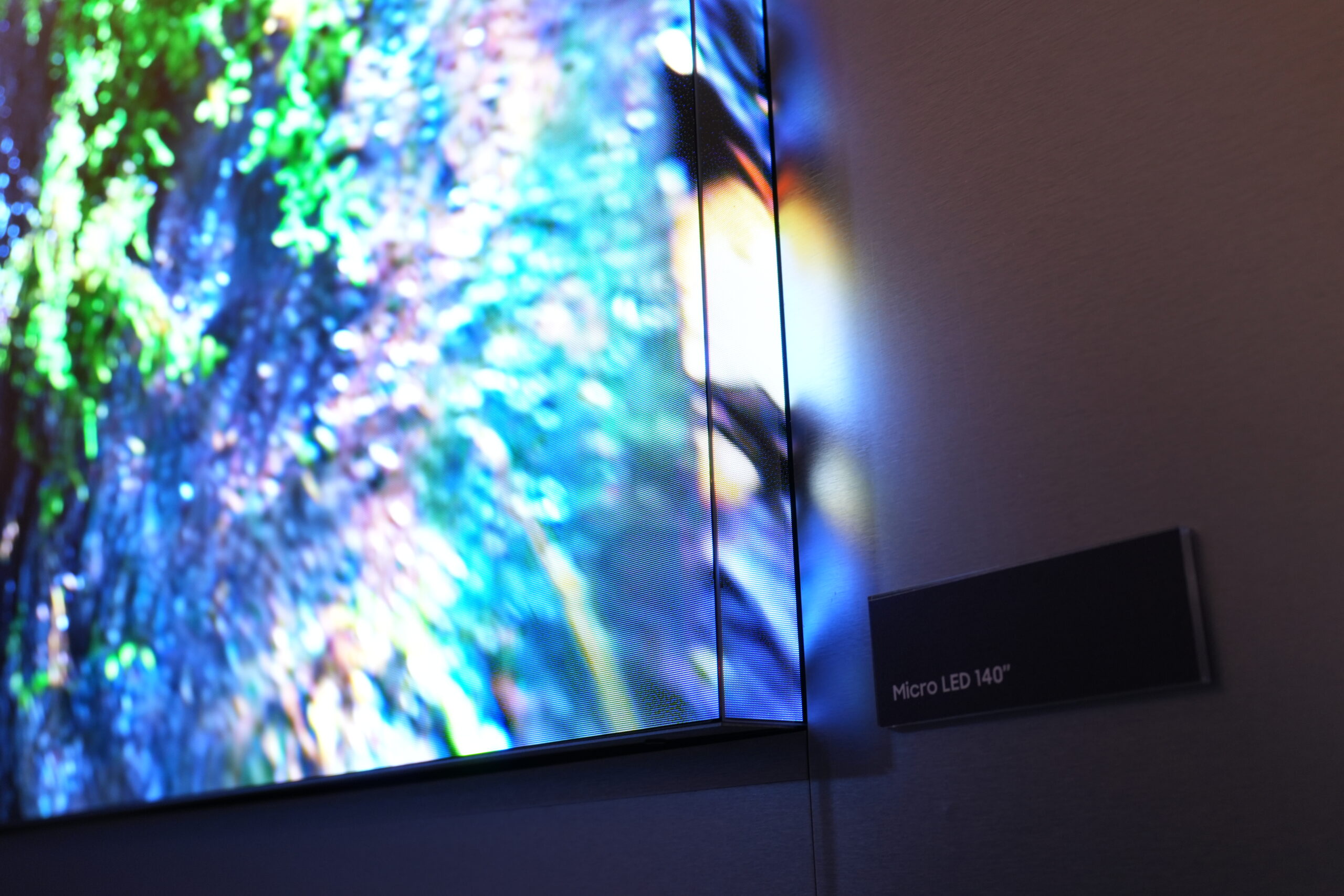 Samsung’s 140-inch Micro LED TV features wild Edge-inspired bezels ...